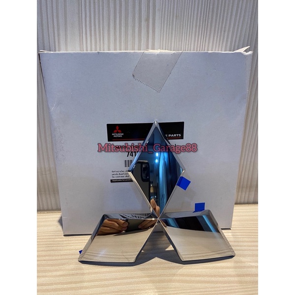 Jual Logo Emblem Tiga Berlian Depan All New Triton Original Mitsubishi ...