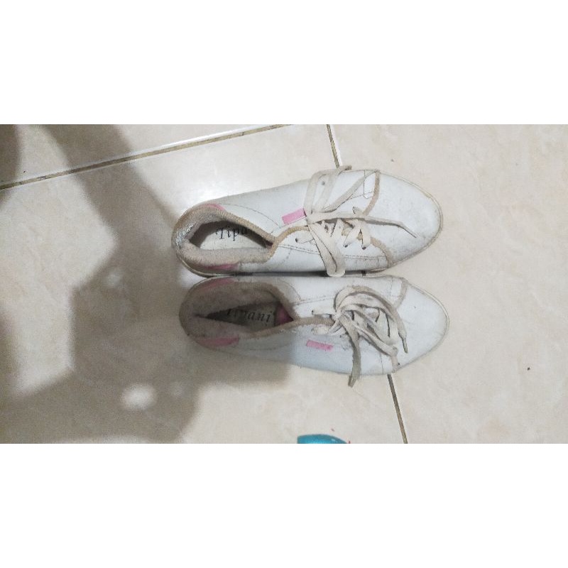 Jual sepatu bekas | Shopee Indonesia