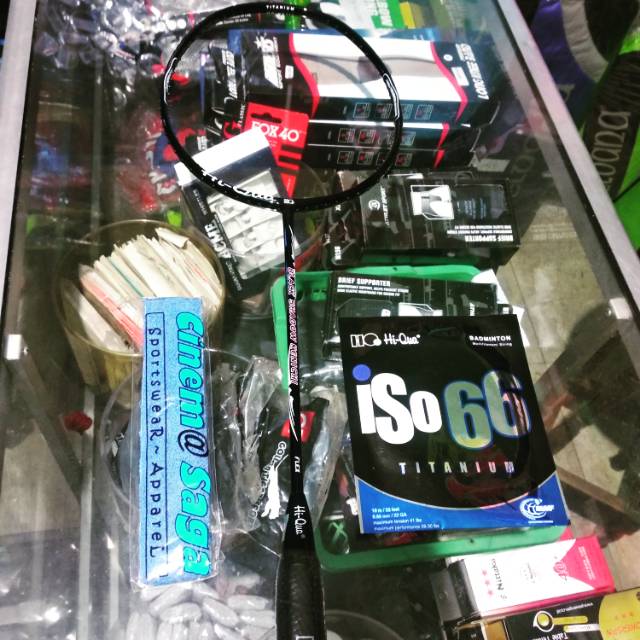 Jual Raket Hi-Qua Black Shadow Kenichi + senar iso 66 Titanium ...
