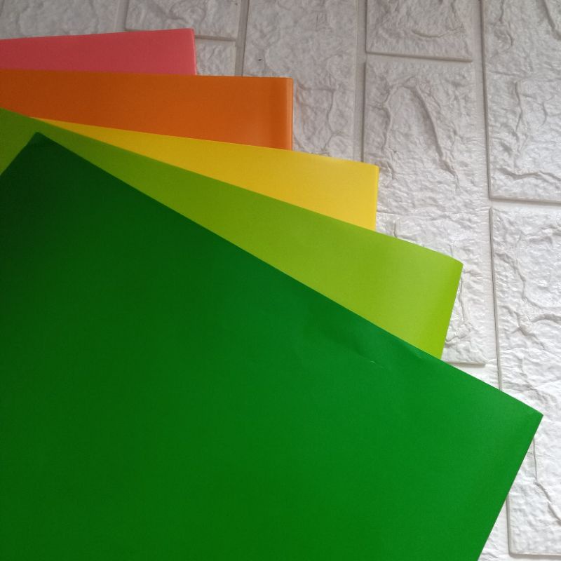 Jual Kertas Kado/Kertas Lauco Warna Polos Kiky (Isı 10 Lembar) | Shopee ...