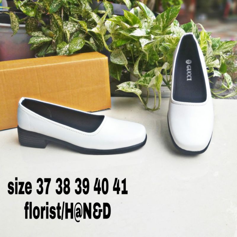 Jual Sepatu Fantofel hak wanita putih sepatu perawat wanita sepatu flat ...