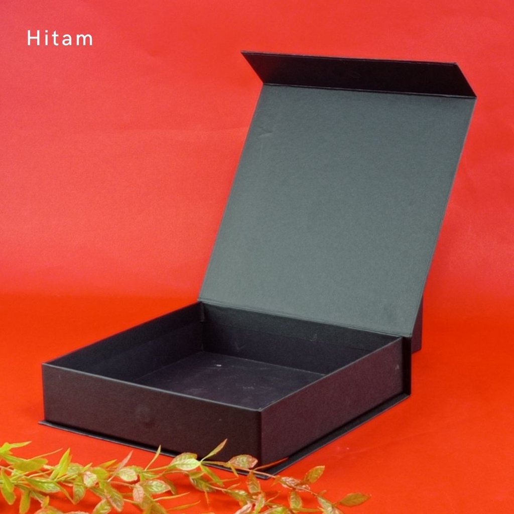 Jual BOX HAMPER - HARDBOX - KOTAK KADO - ukuran 22 cm x 22 cm x 5 cm | Shopee Indonesia