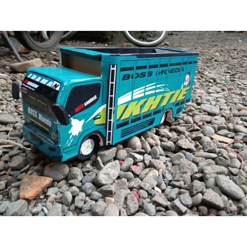 Jual miniatur truk jumbo full lampu+roda bisa belok harga murah meriah ...