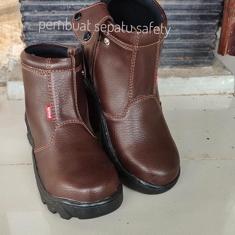 Jual Flash Sale - Sepatu Safety Resleting Ujung Besi Sepatu Touring ...