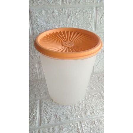 Jual Toples bulat TUPPERWARE SECOND (ukuran 1,9L) | Shopee Indonesia