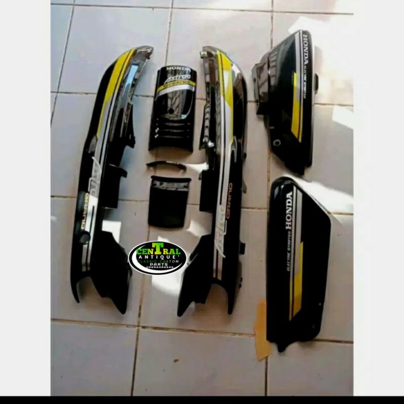 Jual bodi body honda grand sabit set striping silver kuning | Shopee ...