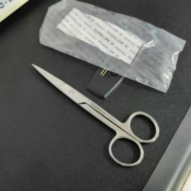 Jual Gunting operasi dan gunting tajam Lurus 14cm ( Wells Spencers ...