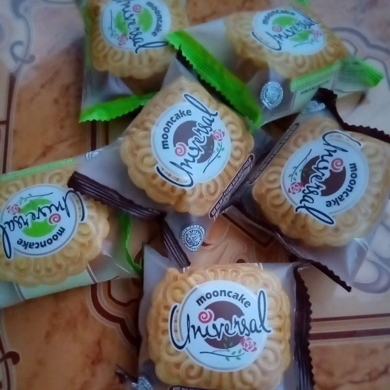 Jual KUE BULAN MOONCAKE ROTI MOON CAKE LEMBUT VIRAL UNIVERSAL 60G ...
