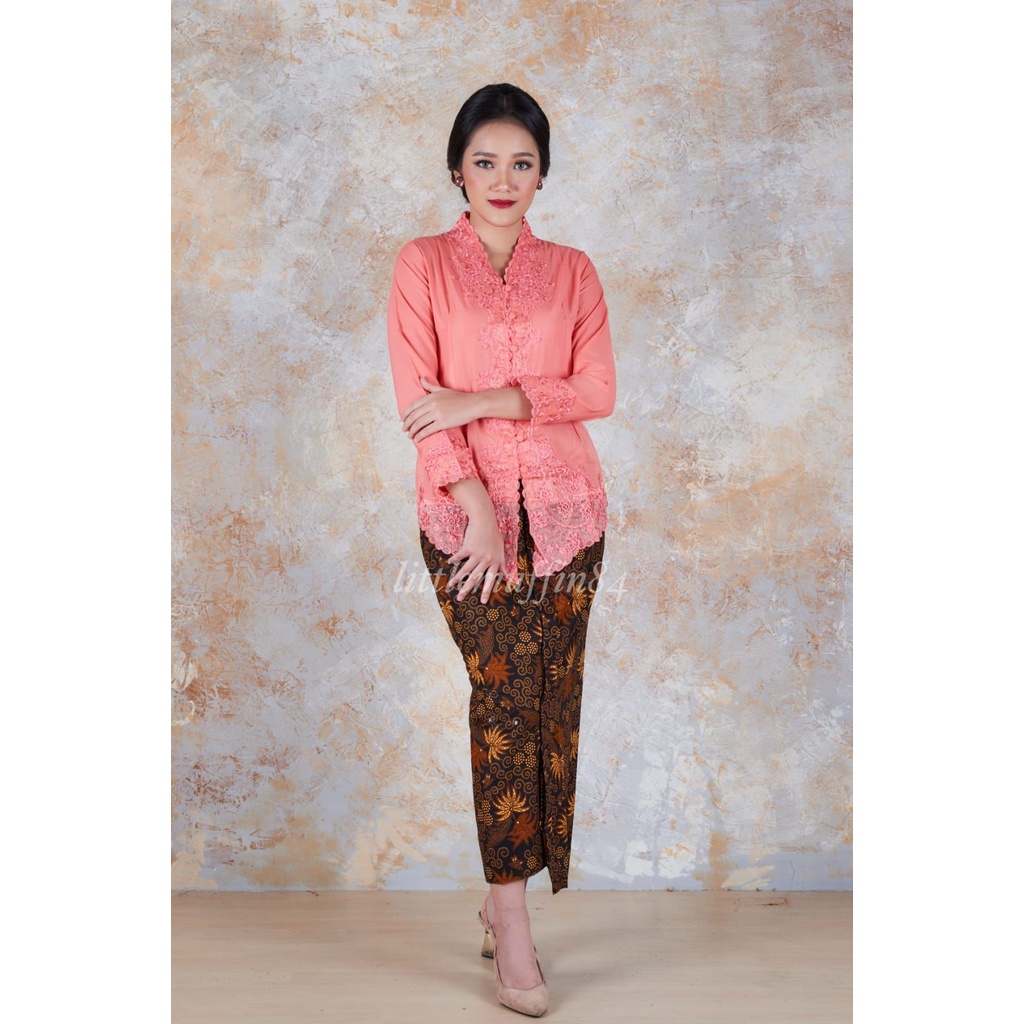 Jual KEBAYA ENCIM/KEBAYA BORDIR POLOS UKURAN : XL, XXL | Shopee Indonesia
