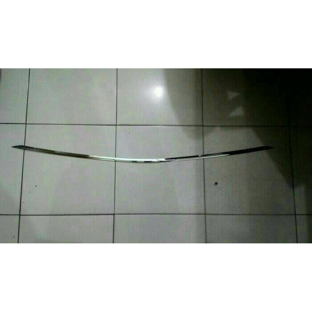 Jual LIST KACA BELAKANG CHROME CALYA atau SIGRA | Shopee Indonesia