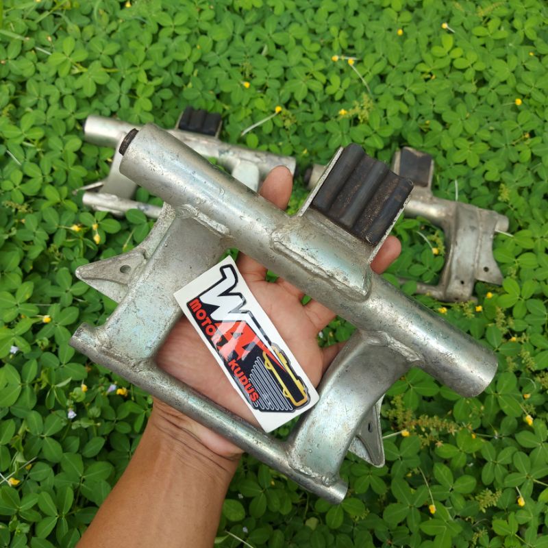Jual MOUNTING SWING ARM SAMBUNGAN MESIN AYUNAN MESIN BEAT ECO BEAT ESP ...