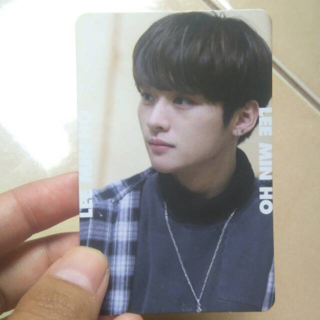 Jual PC OFFICIAL LEE KNOW(LEE MIN HO) STRAYKIDS MIXTAPE | Shopee Indonesia