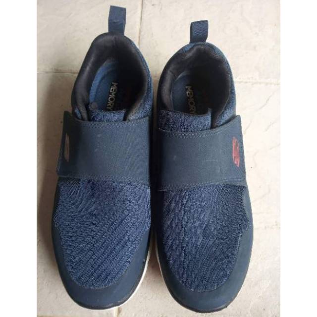 Jual Sepatu bekas original | Shopee Indonesia