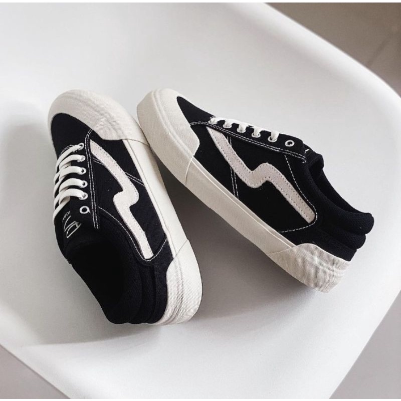 Jual Patrobas Cloud Low Black White Original | Shopee Indonesia