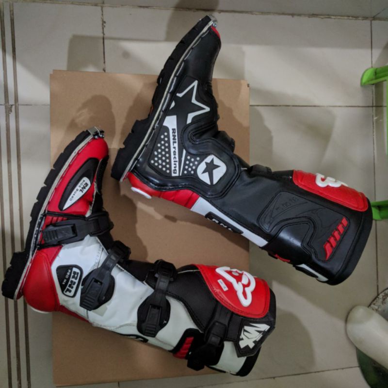 Jual BOOTH SEPATU TRAIL CROSS RNL 4 ORI 4 STRAPS / 4 GESPER | Shopee ...