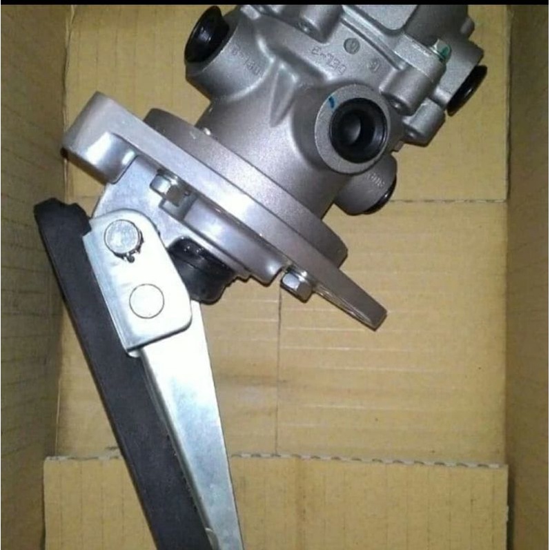 Jual Foot Brake Assy FUSO | Shopee Indonesia