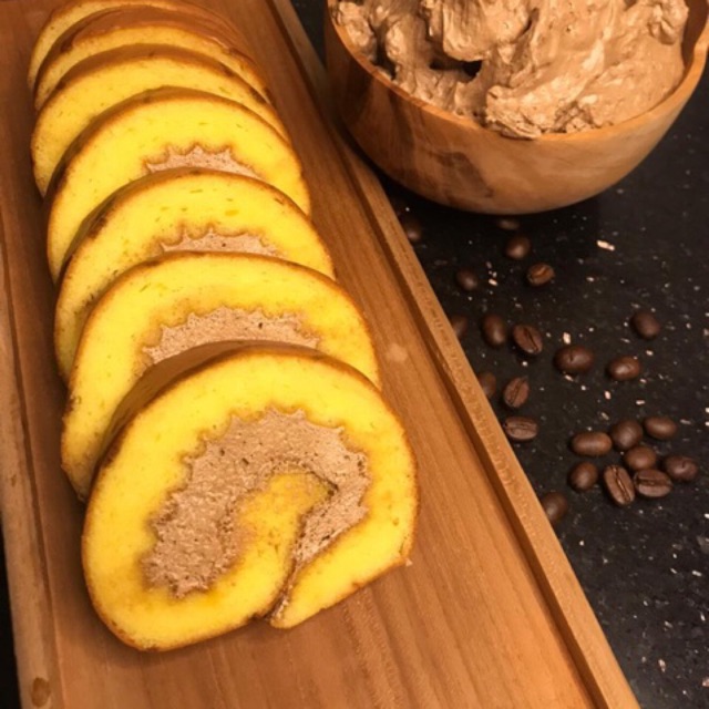 Jual Bolu Gulung Medan WhenCake Rasa Mocca ( Pendek ) | Shopee Indonesia