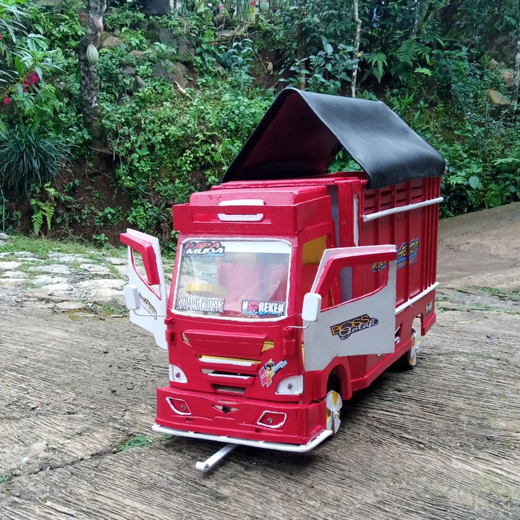 Jual miniatur truk oleng / truk oleng / miniatur truk / mobil oleng ...