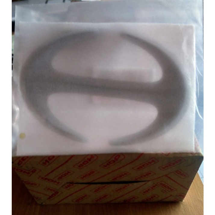 Jual Emblem/Logo depan Hino Dutro | Shopee Indonesia