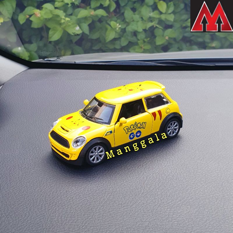 Jual Pajangan Miniatur Diecast Mainan Mobil Mobilan Mini Cooper Pikachu ...