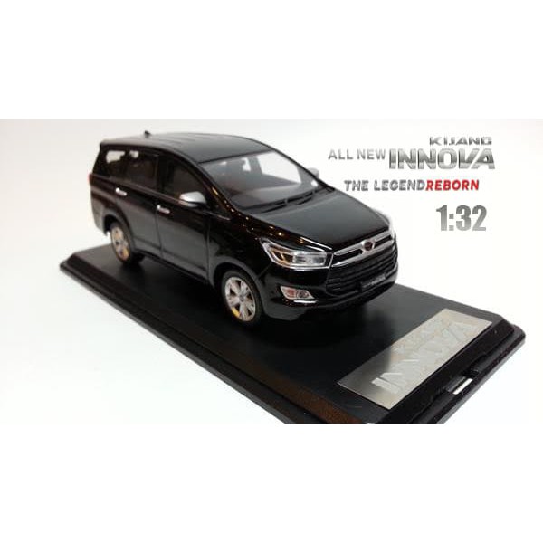 Jual Diecast Miniatur Mobil Toyota Kijang Innova hitam 2016MN137 ...
