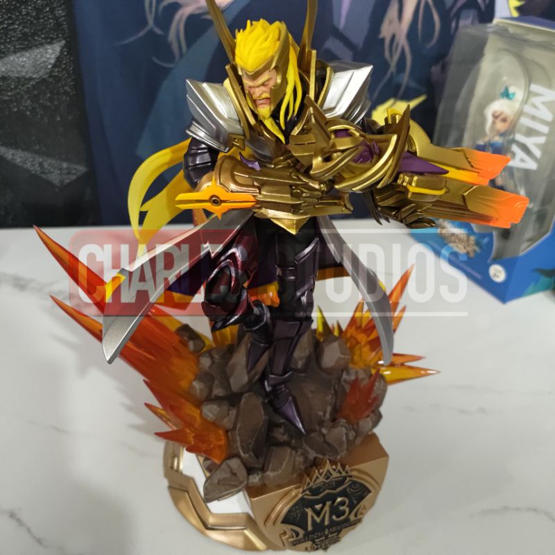 Jual ROGER STATUE PHANTOM RANGER MOBILE LEGENDS ORIGINAL | Shopee Indonesia