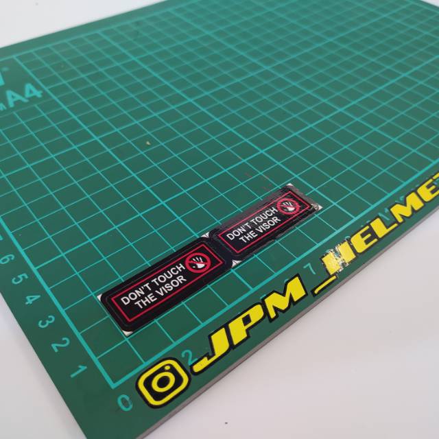 Jual stiker cutting helm helmet dont touch the visor | Shopee Indonesia