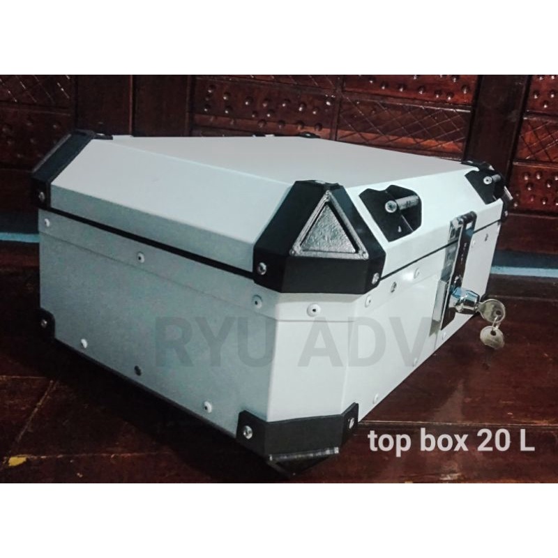 Jual Topbox pannier Top box 20Liter universal/top box motor | Shopee ...