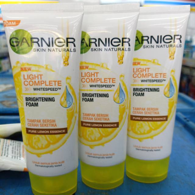 Jual Garnier Light Complete Facial Foam Pure Lemon Essence 100Ml ...