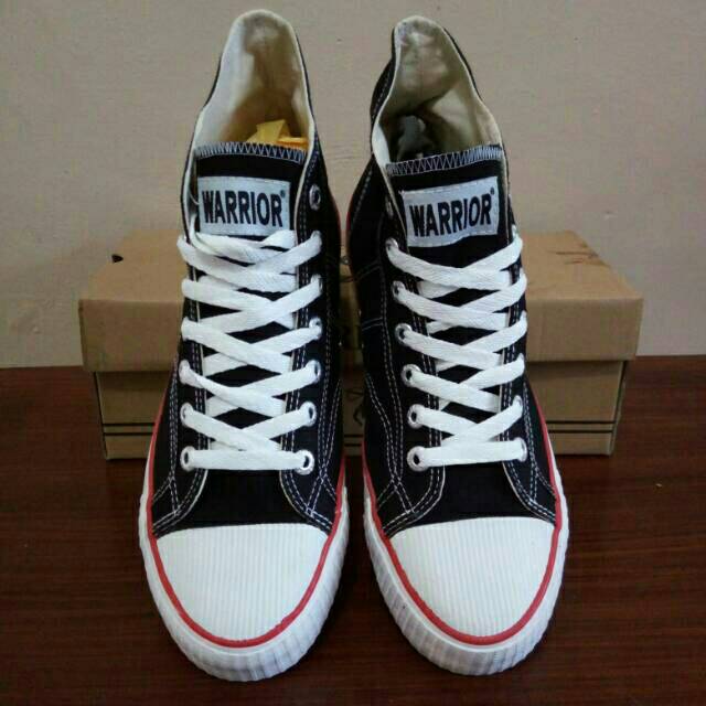 Jual Sepatu Warrior Classic Black White 100 %ORIGINAL Made in Indonesia ...