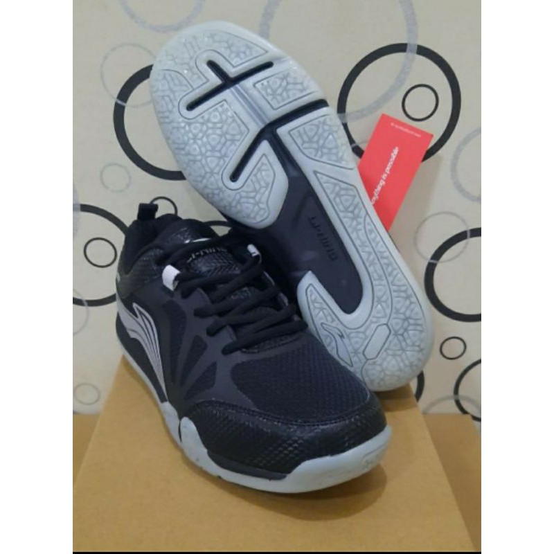 Jual SEPATU LINING SAGA LITE II | Shopee Indonesia
