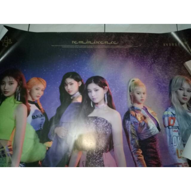 Jual EVERGLOW - REMINISCENCE ALBUM POSTER | Shopee Indonesia