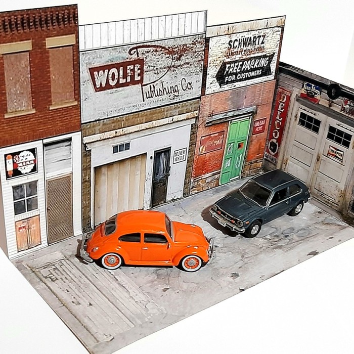 Jual diecast-track-bangunan- diorama papercraft garasi tua cocok utk ...