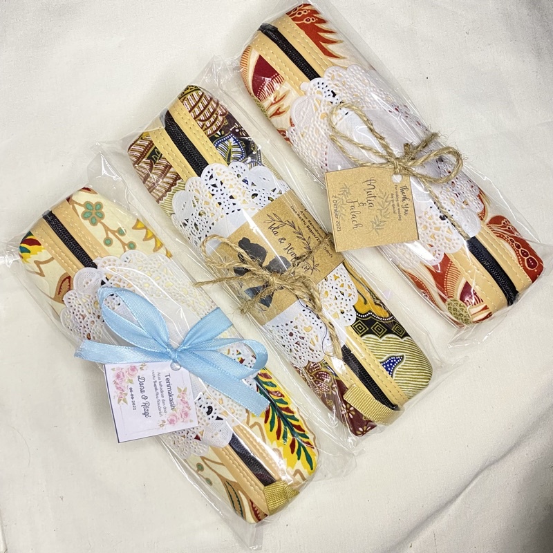 Jual READY! SOUVENIR PERNIKAHAN TEMPAT PENSIL BATIK KHAS JOGJA MURAH!! | Shopee Indonesia