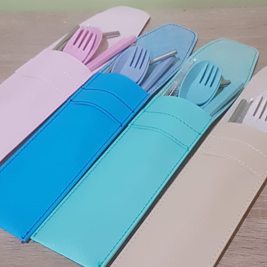 Jual sendok set sedotan 7 in 1 kemas pouch kulit | Shopee Indonesia