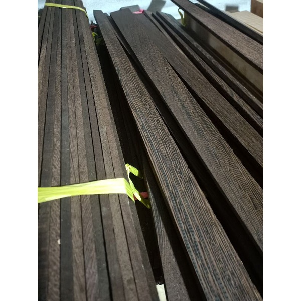 Jual Kayu Bubinga atau wenge (ujung A 3cm, ujung B 5cm , pjg 75, tebal ...