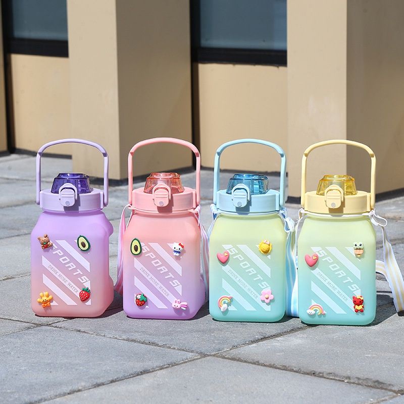 Jual Botol Air Minum Kotak 3D Viral Isi 1500ml 1.5Liter | Shopee Indonesia