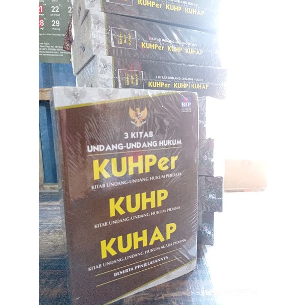 Jual 3 kitab undang - undang hukum kuhper, kuhp dan kuhap penerbit BIP ORI | Shopee Indonesia
