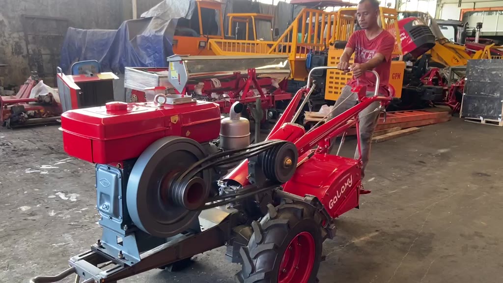 Jual Hand Traktor / Mesin Traktor Roda Dua / Mesin Bajak Tanah ...
