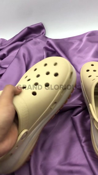 Jual SEPATU SANDAL WANITA WEDGES / SANDAL CROCS / CROCS MEGA CRUSH CLOG ...