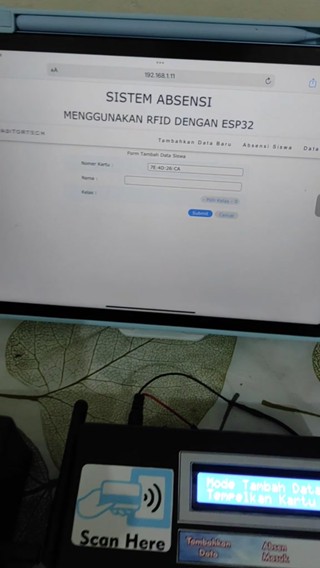 Jual Mesin Absensi Dengan Menggunakan ESP32 dan RFID Disimpan Di ...