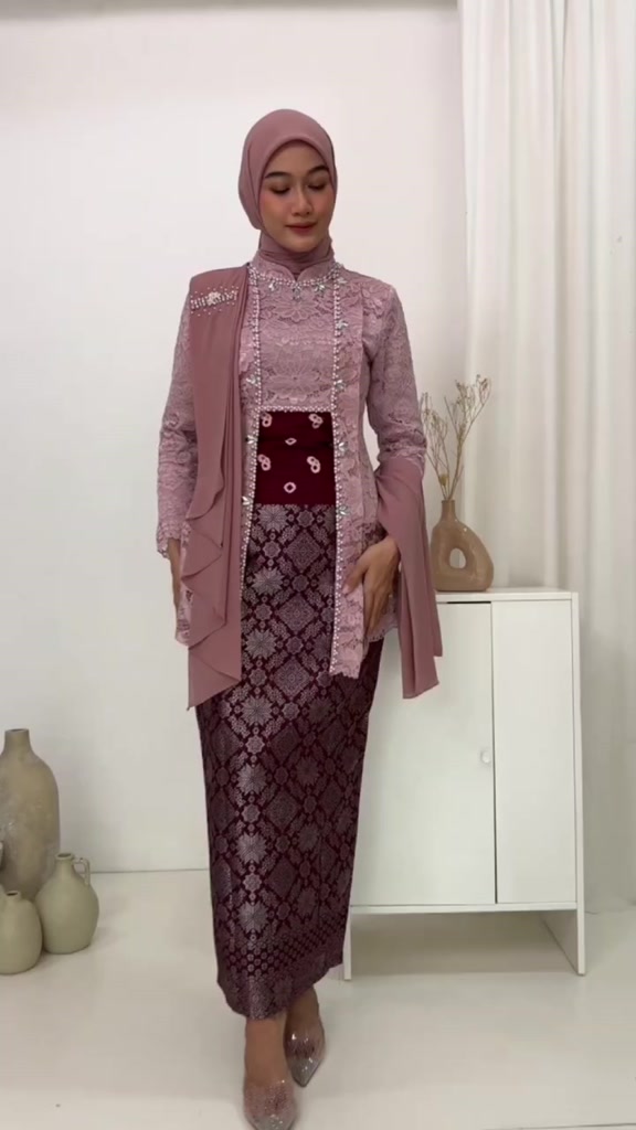 Jual Kebaya Modern Kutu Baru Laksmi Set Kebaya Wisuda Wanita Kebaya Kondangan Lamaran Tunangan ...