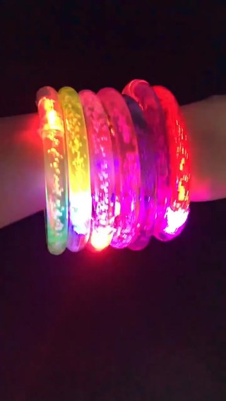Jual Gelang LED / Gelang Bercahaya Nyala Mainan Anak Kelap Kelip ...