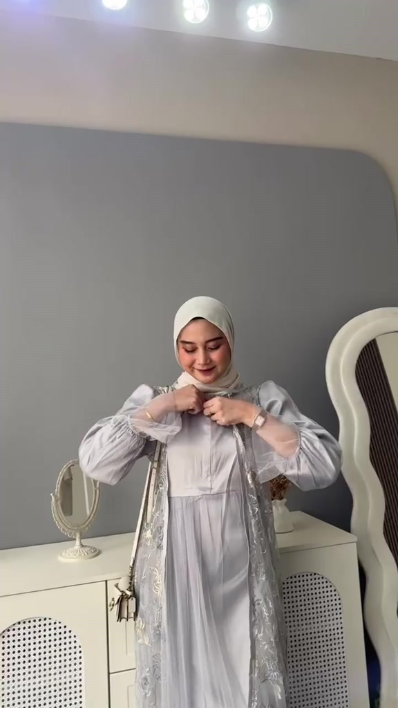 Jual Kinar Dress Silk Kombinasi Tile Garden Premium Warna Burgundy Gamis Brukat Tile Pesta ...