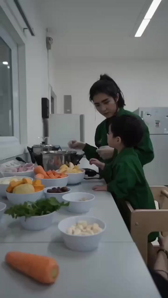 Jual [NEW LAUNCH] Realfood Momiku Chicken Bone Broth Mix Salted ...