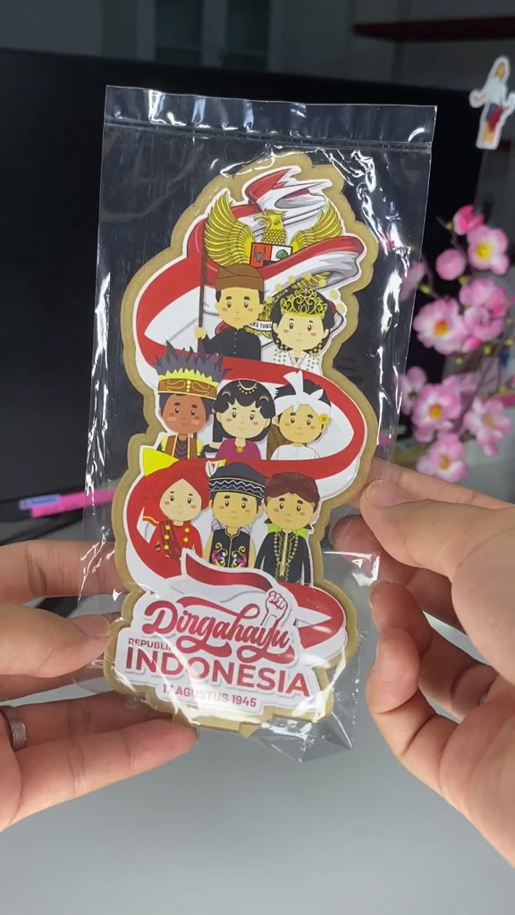 Jual Piala Akrilik Custom Sticker Tatakan Souvenir Hadiah Kemerdekaan ...