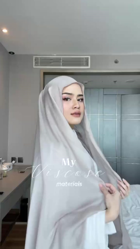 Jual HIJABQA - Aisha Viscose Pashmina (Aisha Ibrahim X Hijabqa) | Shopee Indonesia