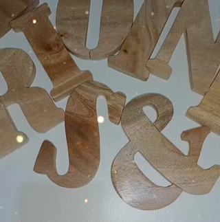 Jual Ukir huruf kayu timbul Huruf Angka kayu custom | Shopee Indonesia