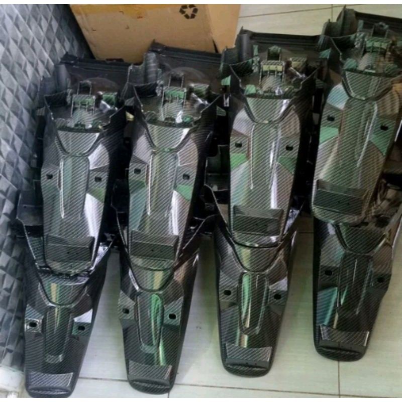 Jual Spakbor belakang scoopy fi esp led k93 2017-2019 ring 12 carbon ...