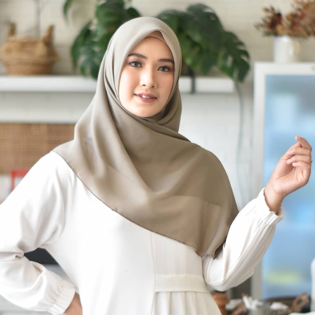 Jual [ COD ] Bella Square 50 Warna Hijab Jilbab Segi Empat Tan Premium ...